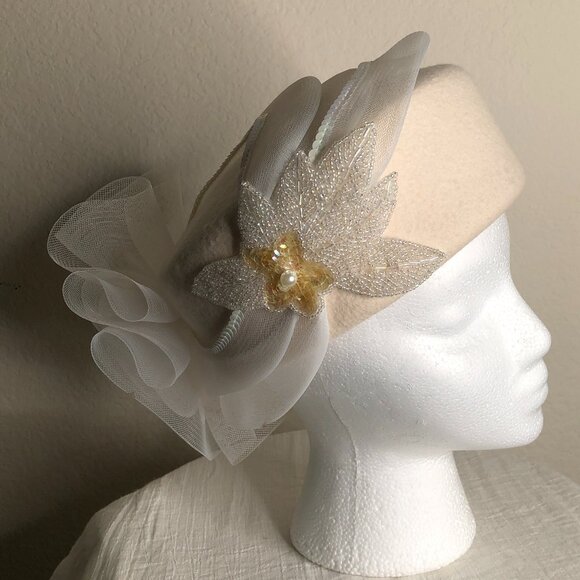 Deborah New York | Accessories | Gorgeous Vintage 96s Soft White Wool ...